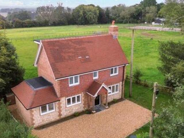 Monkwood, Petersfield Road, Alresford, 4 Bedroom Detached