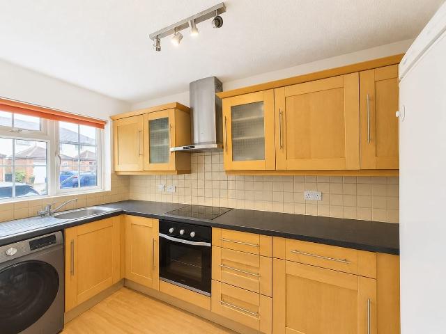 Monmouth Close, Chandlers Ford, Eastleigh SO53, 2 bed property to rent, £1,200 pcm | PrimeLocation