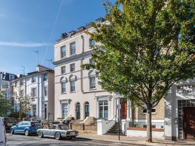 Monmouth Road, Notting Hill, London, W2 Studio to rent £2,000 pcm £462 pw