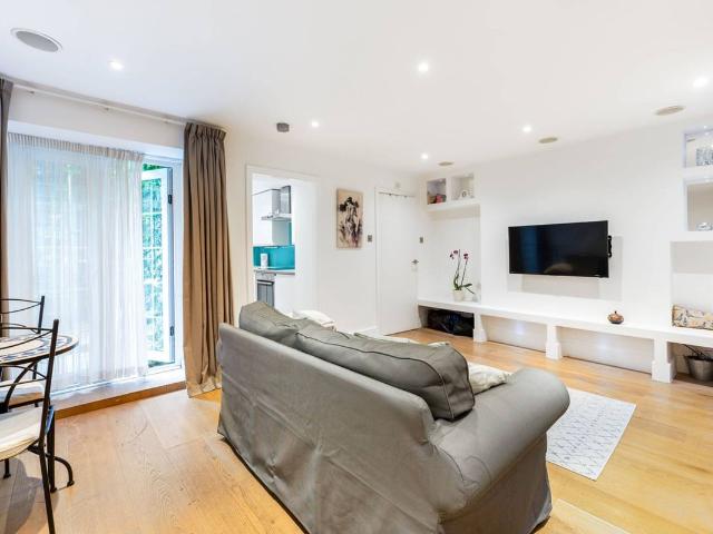 Monmouth Road, Westbourne Grove, London W2, Studio to rent, £3,012 pcm | PrimeLocation
