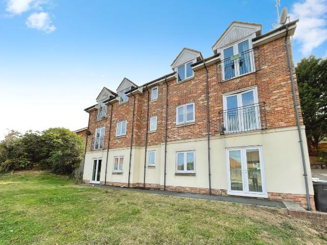 Monmouth Road, Yeovil BA21, 1 bed flat to rent, £725 pcm | PrimeLocation