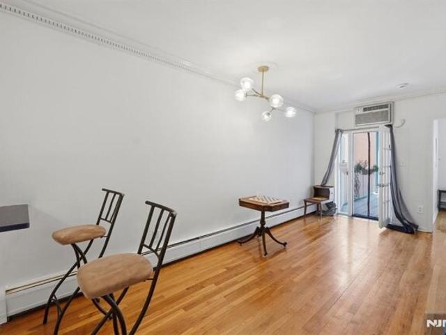 Monmouth St Unit,jersey City, Condo For Sale