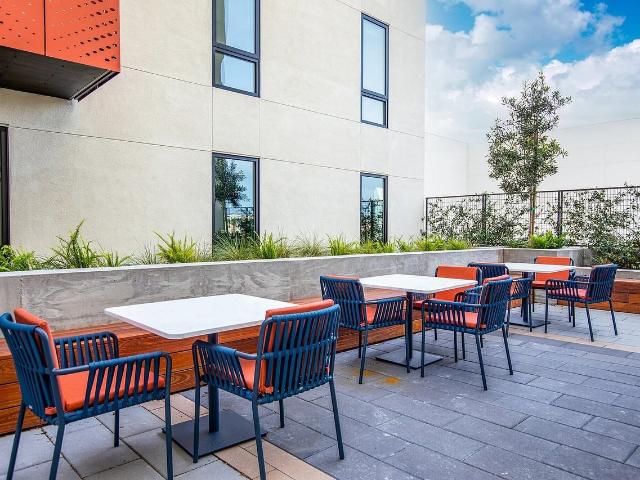 Monogram Apartments Studio Apartment for Rent at 421 25th St, Oakland, CA 94612 Northgate Waverly