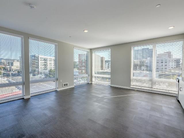 Monogram Apartments 1 Bedroom Apartment for Rent at 421 25th St, Oakland, CA 94612 Northgate Waverly