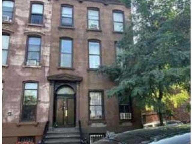 Monroe St