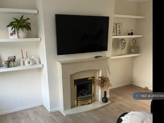 Monsal Avenue, Salford, M7 3 bed terraced house to rent £1,760 pcm £406 pw