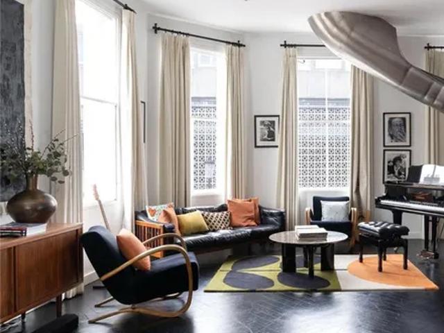 Monsoon Vintage, 237 Portobello Road, London, W11 1LT, United Kingdom | 3 bed townhouse for rent #99336937 | Rentberry