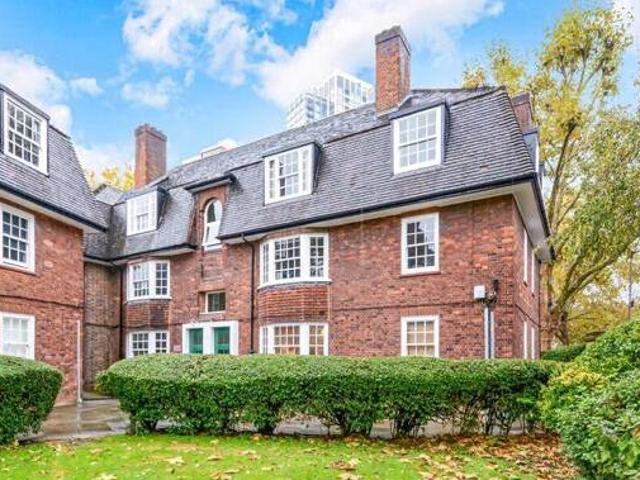 Moodkee Street, London, 3 Bedroom Apartment