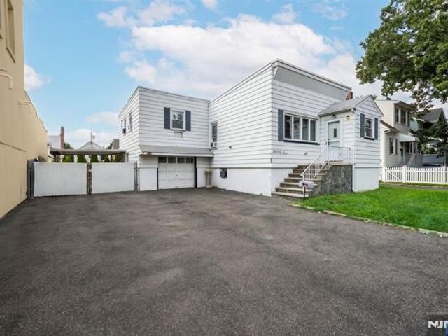 Moonachie Rd, Moonachie, Home For Sale