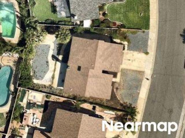 Moonridge Dr