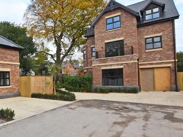 Moor Allerton Preparatory School, 131 Barlow Moor Road, Manchester, M20 2PW, United Kingdom | 2 bed house for rent #134074097 | Rentberry