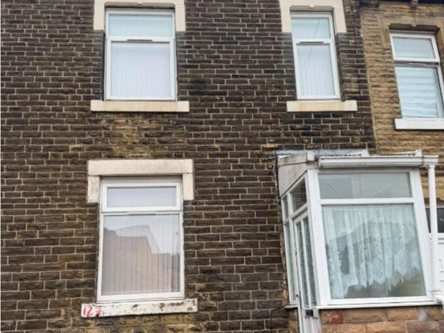 Moor End Road, Crosland Moor, Huddersfield HD4, 2 bed terraced house to rent, £650 pcm | PrimeLocation