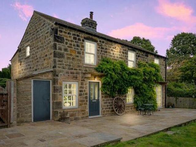 Moor Lane, East Keswick, 3 Bedroom Detached