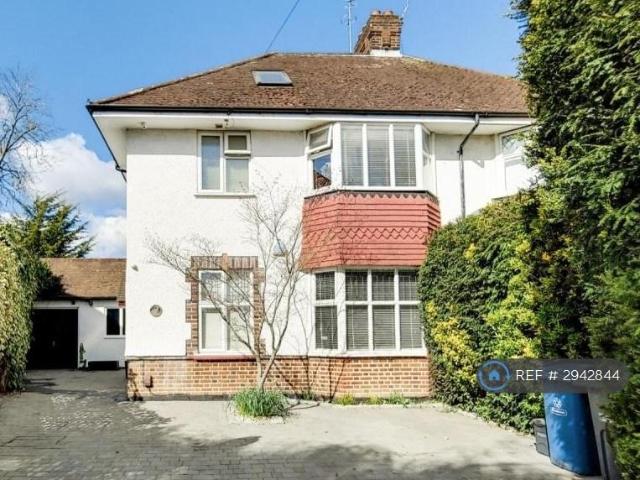 Moorcroft Way, Pinner, HA5 4 bed semi detached house to rent £3,750 pcm £865 pw