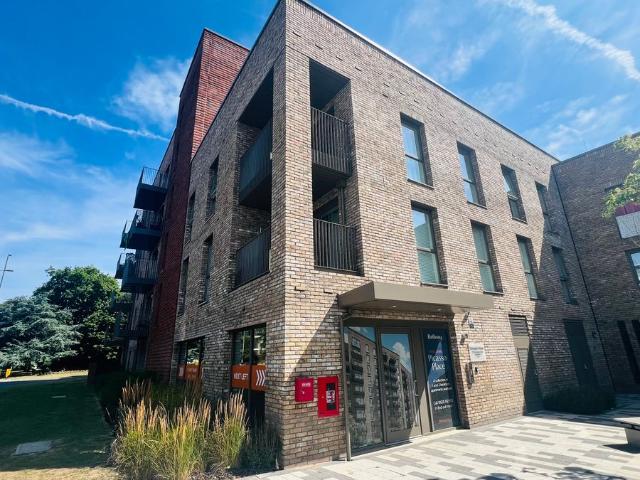 Moorbridge Road, Maidenhead SL6, 1 bed flat to rent, £1,500 pcm | PrimeLocation