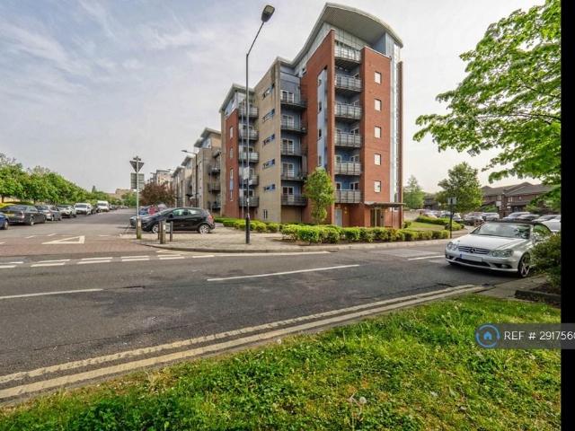 Moore View, Wembley, HA9 2 bed flat to rent £2,100 pcm £485 pw