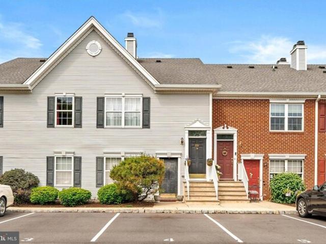 Moore Ct, Pennington, Home For Sale