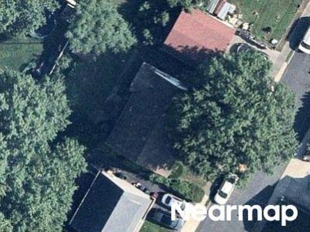 Moore Pl