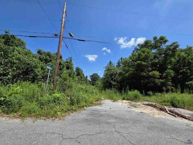 Moore St, Macon, GA 31204