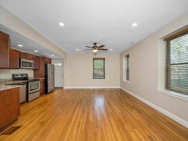 Moore Street Apartments 3 Bedroom Apartment for Rent at 159 Moore St, Lowell, MA 01852 South Lowell