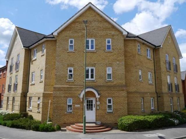 Moorfoot House, Stevenage SG1, 2 bed flat to rent, £1,400 pcm | PrimeLocation