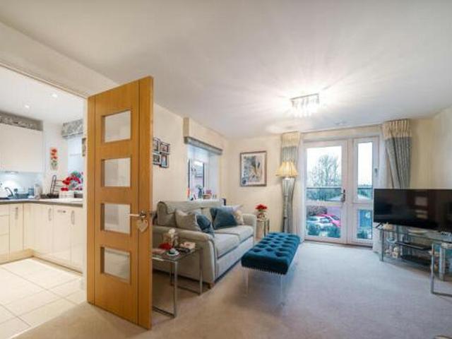 Moorfield Road, Denham, 2 Bedroom Apartment