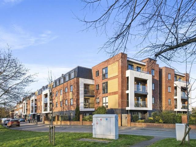 Moorfield Road, Denham, Uxbridge UB9, 2 bed flat to rent, £1,900 pcm | PrimeLocation