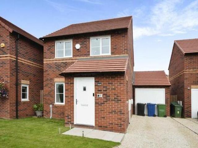 Moorhen Drive, Poolsbrook, 3 Bedroom Detached