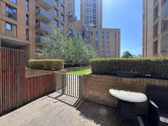 Moorhen Drive, West Hendon, London, NW9