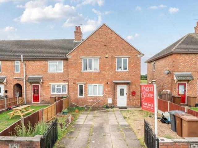 Moorland Avenue, Lincoln, 4 Bedroom End