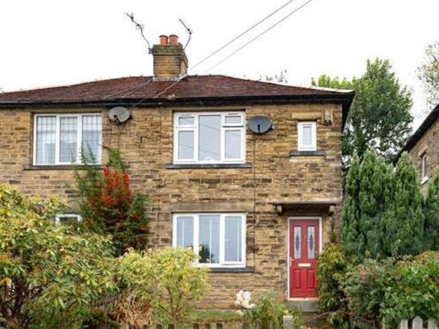 Moorland Crescent, Guiseley, 2 Bedroom Semi detached