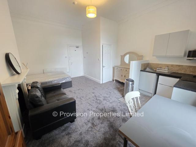 Moorland Road, Hyde Park, Leeds LS6, 1 bed flat to rent, £690 pcm | PrimeLocation