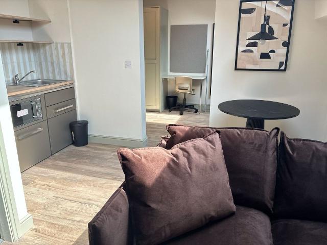 Moorland Road, Leeds LS6, Studio to rent, £1,142 pcm | PrimeLocation