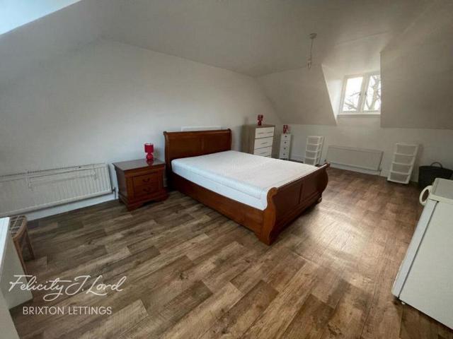Moorland Road, LONDON 5 bed flat to rent £5,000 pcm £1,154 pw