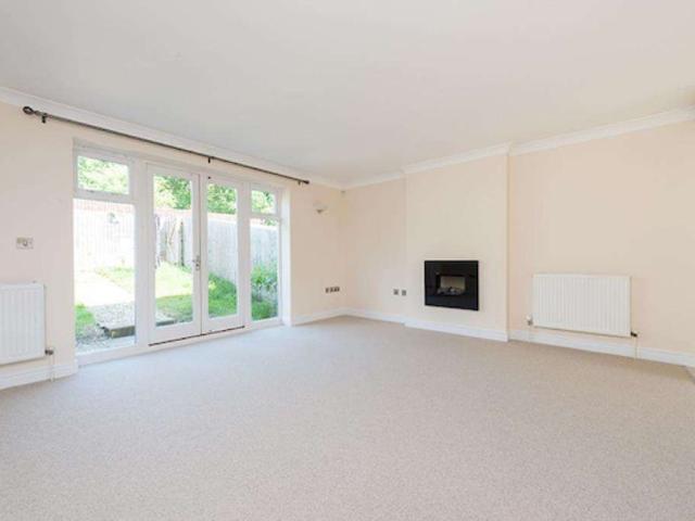 Moorland Road, Witney, Oxfordshire, OX28