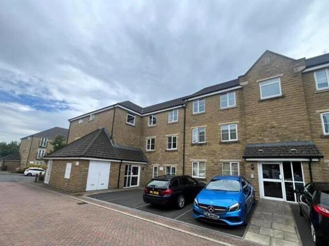 Moorlands Edge, Mount, 2 Bedroom Flat
