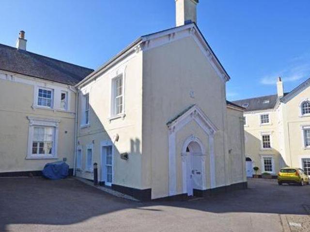 Moorlands, Mill Street, 2 Bedroom Flat