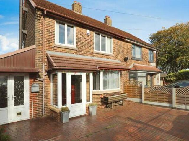 Moorside Avenue, Ainsworth, 3 Bedroom Semi detached