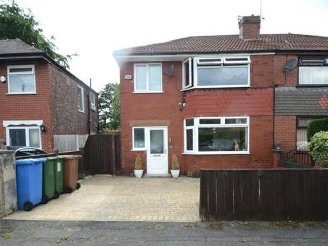 Moorside Crescent, Droylsden, 3 Bedroom Semi detached