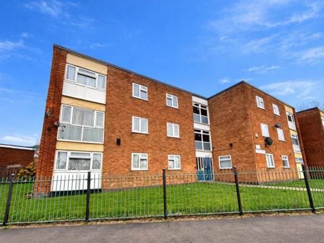 Moorside Gardens, Walsall, 2 Bedroom Flat