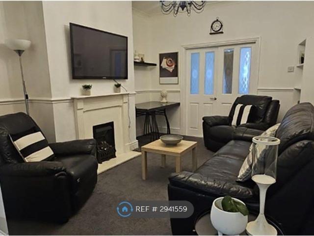 Moorside Road, Manchester M27, 1 bed flat to rent, £1,250 pcm | PrimeLocation