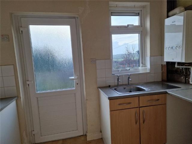 Moorside Road, Dewsbury, WF13