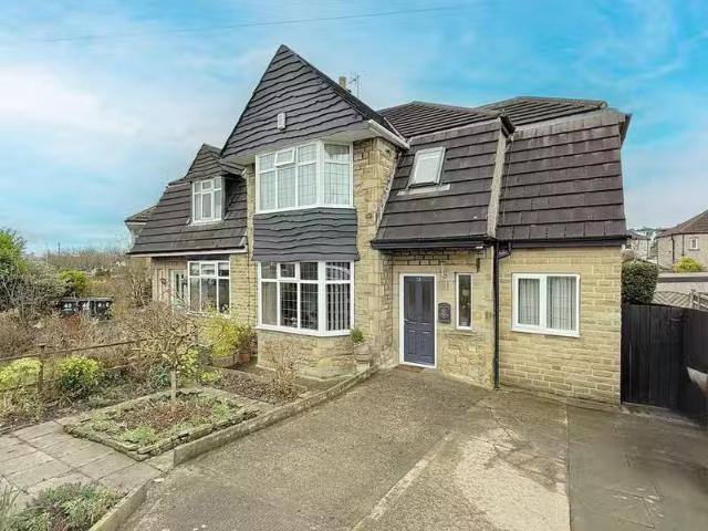 Moorside Road, Eccleshill, Bradford, BD2 5 bed semi detached h.