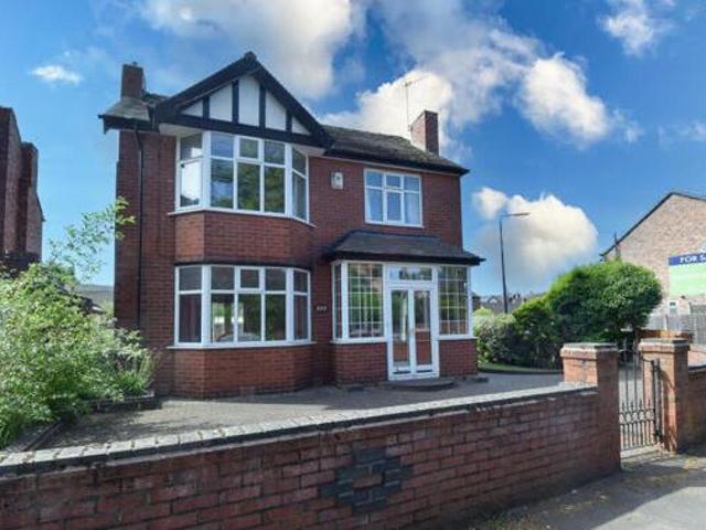 Moorside Road, Flixton, 3 Bedroom Detached