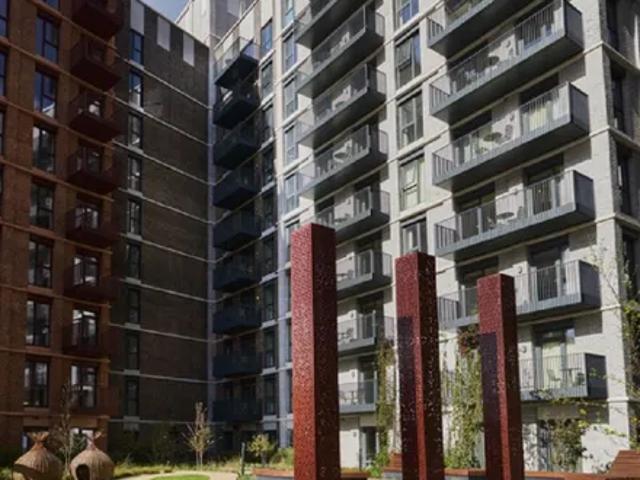 Moat Crescent, London, N3 2TD, United Kingdom | 2 bed apartment for rent #154571225 | Rentberry
