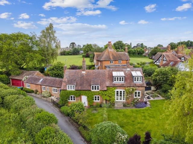 Moat Lane, Wingrave, Aylesbury HP22, 4 bed detached house to rent, £3,250 pcm | PrimeLocation