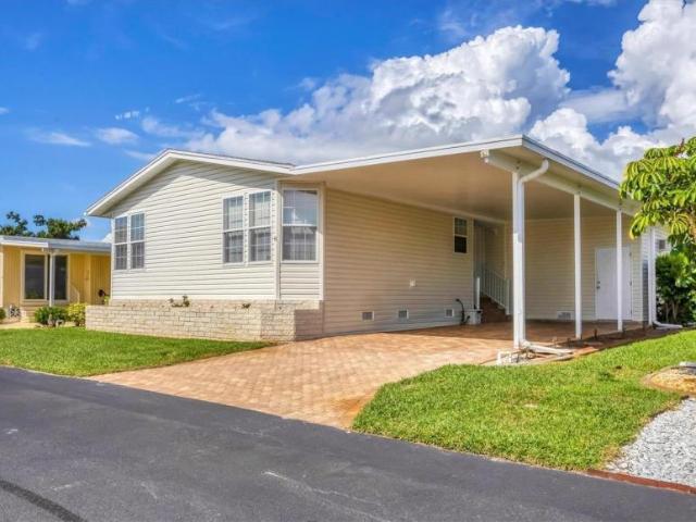 mobile with 2 bedroom, Englewood FL DS102662066