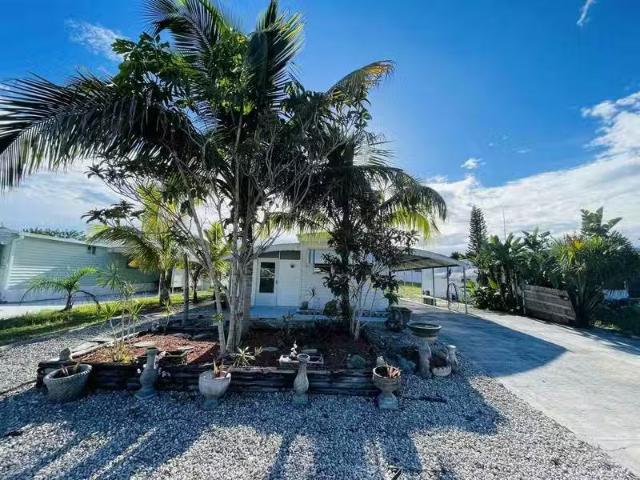 Mobile/Manufactured Hobe Sound, FL 8026 Se Wren Ave