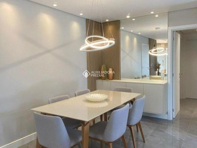 MOBILIADO COM TERRAÇO