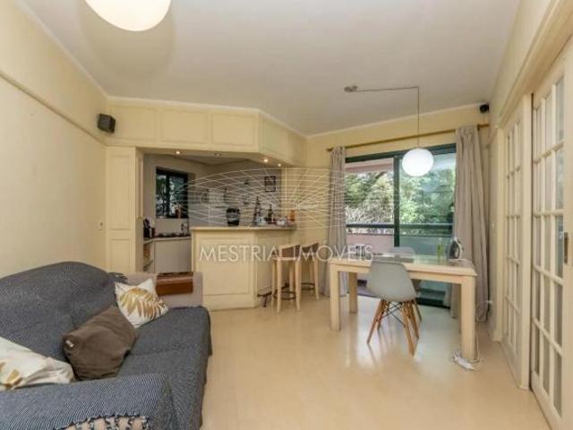 Mobiliado ! Com 40 m² | 1 suíte | Localização TOP !